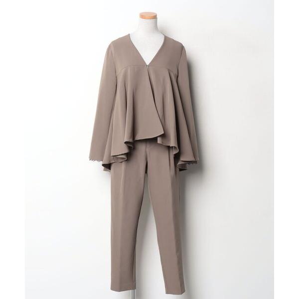 参考価格：17，930円発売時期：2022年01月コンディション：B（目立つ使用感なし）使用感が少ない、または気にならないアイテム前身頃：ひきつれ参考商品名：ノーカラーフレアーペプラムセットアップパンツフォーマルセレモニースーツ参考品番：S...