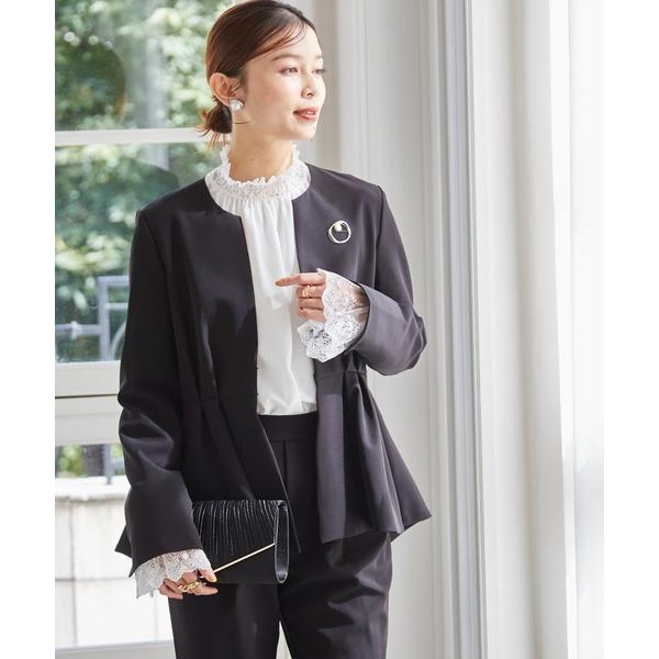 参考価格：9，499円発売時期：2025年11月コンディション：A（使用感なし）数回使用した程度で使用感が感じられないアイテム参考商品名：【2点セット】防シワ/抗菌防臭　ノーカラーペプラムパンツスーツ[Sサイズ有]参考品番：720672【商...