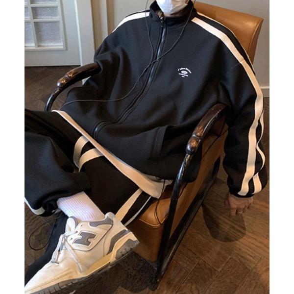 参考価格：11，000円発売時期：2024年11月コンディション：B（目立つ使用感なし）使用感が少ない、または気にならないアイテム全体的：汚れ、毛玉参考商品名：【上下セットアップ】サイドラインオーバーサイズトラックトップ（ジャージ）/パンツ...