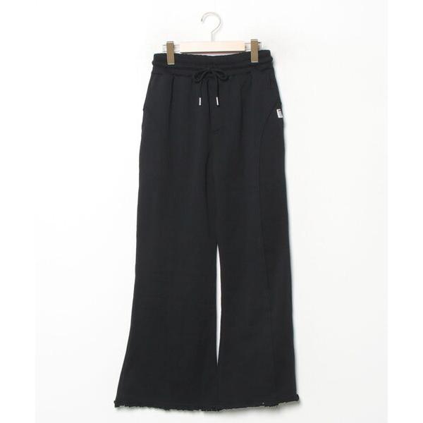 『セール実施中』参考価格：5，999円発売時期：2025年06月コンディション：A（使用感なし）数回使用した程度で使用感が感じられないアイテム参考商品名：《Javaジャバコラボ》気取らずこなれる、大人の抜け感。裾クラッシュ　裏毛　美脚フレア...