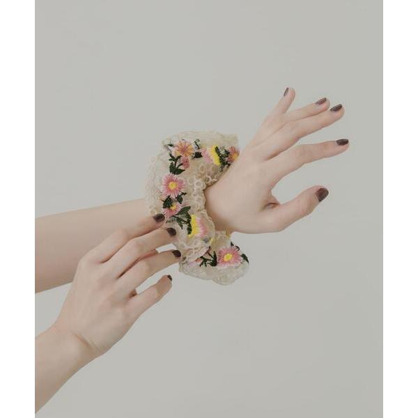 ZOZO問い合わせ番号:105037012ショップ:URBAN RESEARCH，アーバンリサーチブランド:SMELLY，スメリー商品名:フラワーシシュウレースシュシュカテゴリ:ヘアアクセサリー>シュシュブランド品番:SM26130-...