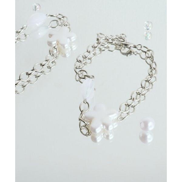 ZOZO問い合わせ番号:105150286ショップ:Kastane，カスタネブランド:Kastane，カスタネ商品名:【fiw./WEB先行】シェルフラワーブレスカテゴリ:アクセサリー>ブレスレットブランド品番:KAF1061211A...