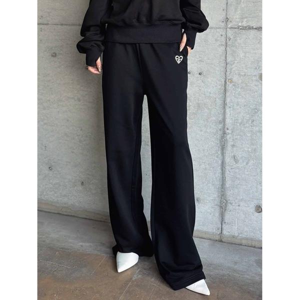 『タイムセール実施中』ZOZO問い合わせ番号:105190250ショップ:EGOIST，エゴイストブランド:EGOIST，エゴイスト商品名:ハートロゴ裏毛ワイドパンツカテゴリ:パンツ>スウェットパンツブランド品番:1260377090...