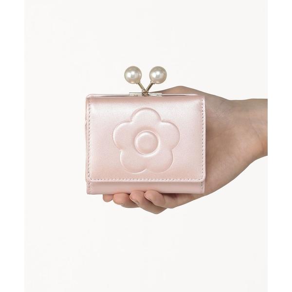 ZOZO問い合わせ番号:105190363ショップ:MARY QUANT，マリークワントブランド:MARY QUANT，マリークワント商品名:エンボスデイジーパール ガマ口ウォレットカテゴリ:財布/小物>財布ブランド品番:226-91...