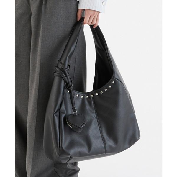 ZOZO問い合わせ番号:105192182ショップ:MUHET，ミュエータブランド:ONCILY，オンシェリー商品名:MOON STUDS BIG SHOULDER BAG / ムーンスタッズビッグショルダーバッグ（ハートポーチ付き）カテゴ...