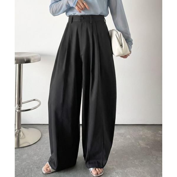 『セール実施中』参考価格：6，999円発売時期：2025年10月コンディション：S（新品同様）タグ付きの未使用、または新品同様のアイテム付属品：タグ参考商品名：《JaVaジャバコラボ》カーブで魅せる、抜け感シルエット。綿100％コットンツイ...