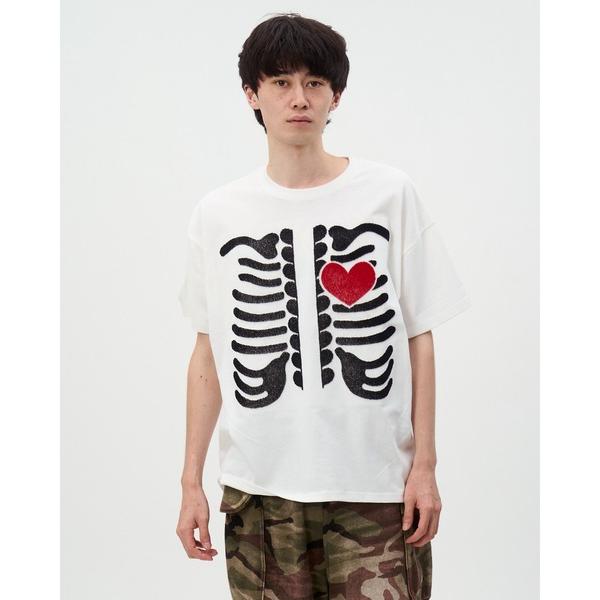 ZOZO問い合わせ番号:105314602ショップ:DISCOVERED，ディスカバードブランド:DISCOVERED，ディスカバード商品名:BRUSH BONE＆HEART TEEカテゴリ:トップス>Tシャツ/カットソーブランド品番...