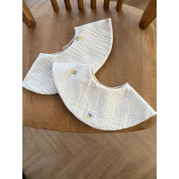 ※このアイテムは返品・交換対象外商品です。ZOZO問い合わせ番号:105424283ショップ:TONE，トーンブランド:tone，トーン商品名:【sourire chaud】 fleur jaune bib (SU)カテゴリ:ママ＆ベビー&...