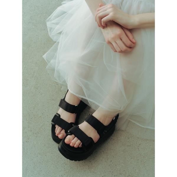 ZOZO問い合わせ番号:105549030ショップ:FRAY I.D，フレイ アイディーブランド:FRAY I.D，フレイアイディー商品名:【FRAY I.D｜UGG＆#174;】W ASTROMETRO STRAPカテゴリ:シューズ&gt...