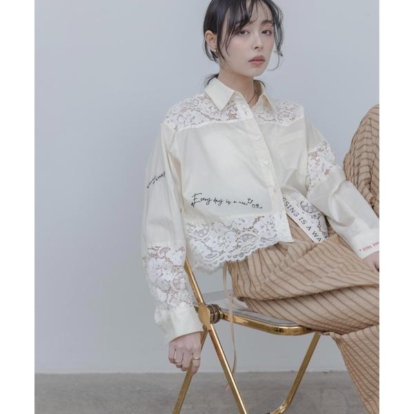 ZOZO問い合わせ番号:105549998ショップ:Eimee Law，エイミーロウブランド:Eimee Law，エイミーロウ商品名:レース刺繍テキストエンブロシャツカテゴリ:トップス>シャツ/ブラウスブランド品番:84684Z素材:...