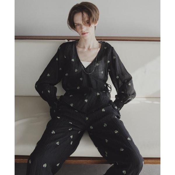 ZOZO問い合わせ番号:105590581ショップ:YARD PLUS/AUNT MARIE'S，ヤードプリュス/アントマリーズブランド:Aunt Marie's，アントマリーズ商品名:フラワー刺繍カシュクールシアートップスカテゴリ:トップ...