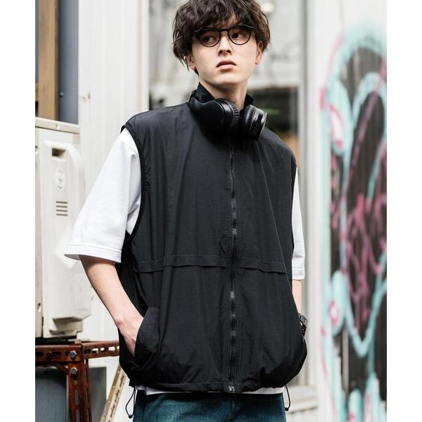 ZOZO問い合わせ番号:105703490ショップ:Rocky Monroe，ロッキーモンローブランド:Rocky Monroe，ロッキーモンロー商品名:裏メッシュスタンドネック前開きナイロンベストカテゴリ:トップス>ベストブランド品...