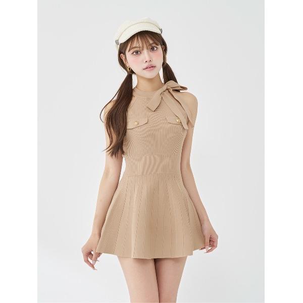 ZOZO問い合わせ番号:105703717ショップ:Darich，ダーリッチブランド:Darich，ダーリッチ商品名:ネックリボンプリーツニットミニワンピースカテゴリ:ワンピース/ドレス>ワンピースブランド品番:112614070素材...