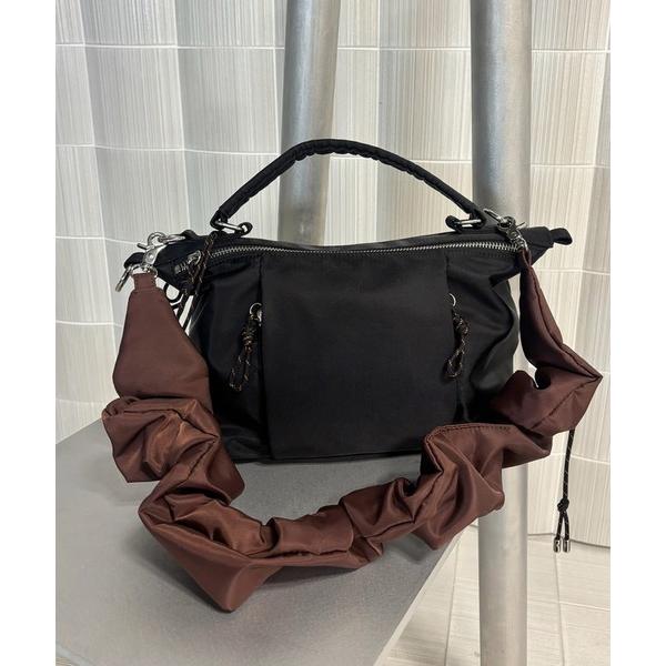 ZOZO問い合わせ番号:105784271ショップ:AMERI VINTAGE，アメリビンテージブランド:Ameri，アメリ商品名:MEDI PUFFY TWIN FORM NYLON BAGカテゴリ:バッグ>ショルダーバッグブランド...