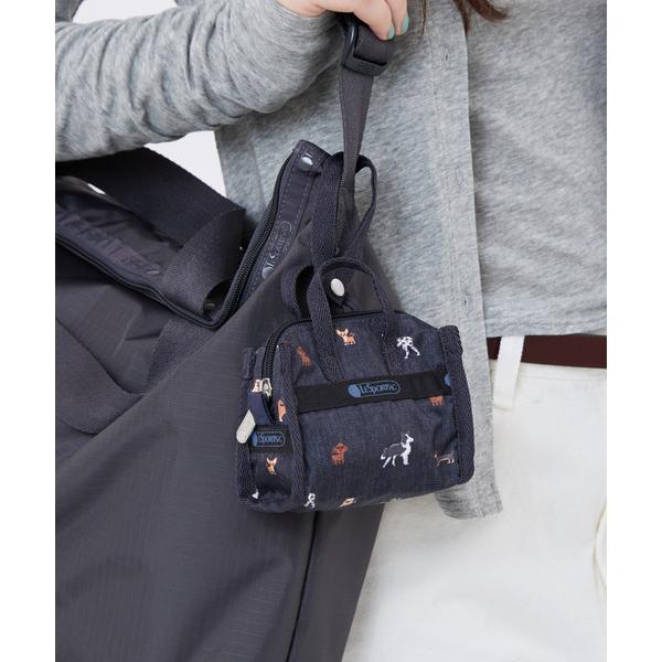 ZOZO問い合わせ番号:105833113ショップ:LeSportsac，レスポートサックブランド:LeSportsac，レスポートサック商品名:MICRO WEEKENDER CHARM ウーフワンダーランドカテゴリ:アクセサリー>...