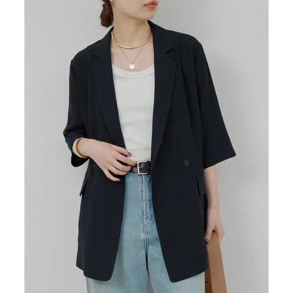 参考価格：26，400円発売時期：2025年04月コンディション：B（目立つ使用感なし）使用感が少ない、または気にならないアイテム全体的：毛玉参考商品名：【サイズ展開あり】ハーフスリーブジャケット参考品番：GGZ1051407A0003【商...
