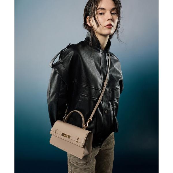 ZOZO問い合わせ番号:105975363ショップ:CHARLES &amp; KEITH，チャールズ＆キースブランド:CHARLES &amp; KEITH，チャールズ &amp; キース商品名:Arlet アラート ベルトトップハンドル...
