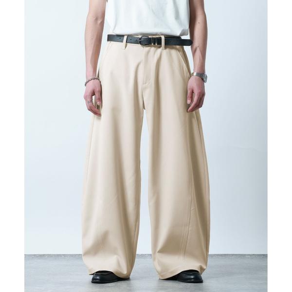 ZOZO問い合わせ番号:106018211ショップ:RAGEBLUE，レイジブルーブランド:RAGEBLUE，レイジブルー商品名:Curve Seam Barrel Pants/カーブシームツイルバレルパンツカテゴリ:パンツ>スラック...