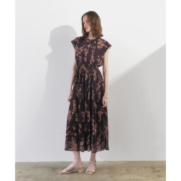 ZOZO問い合わせ番号:106139256ショップ:YECCA VECCA，イェッカ ヴェッカブランド:YECCA VECCA，イェッカヴェッカ商品名:ぼかし柄プリーツワンピースカテゴリ:ワンピース/ドレス>ワンピースブランド品番:0...