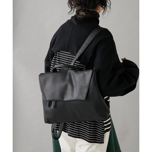 参考価格：16，280円発売時期：2023年02月コンディション：A（使用感なし）数回使用した程度で使用感が感じられないアイテム参考商品名：樹脂チャームフラップリュック参考品番：EAZ1031112A0007【商品に関する注意事項】・こちら...