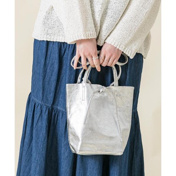 参考価格：11，000円発売時期：2023年02月コンディション：C（やや使用感あり）使用感があり、やや気になる傷や汚れがあるアイテム内側：汚れ参考商品名：レザーミニトートバッグ参考品番：SE1061369102【商品に関する注意事項】・こ...
