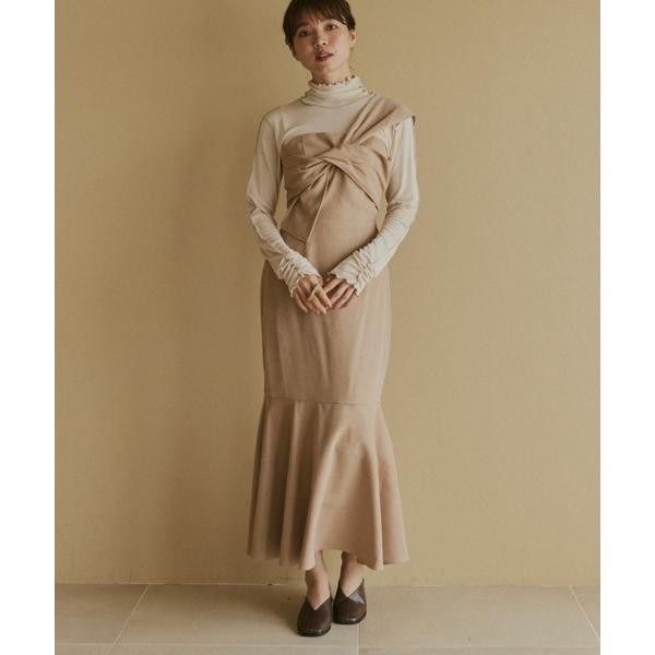 参考価格：7，700円発売時期：2023年09月コンディション：B（目立つ使用感なし）使用感が少ない、または気にならないアイテム全体的：色あせ後身頃：汚れ参考商品名：ねじりワンショルデザインワンピース参考品番：MO75557559【商品に関...