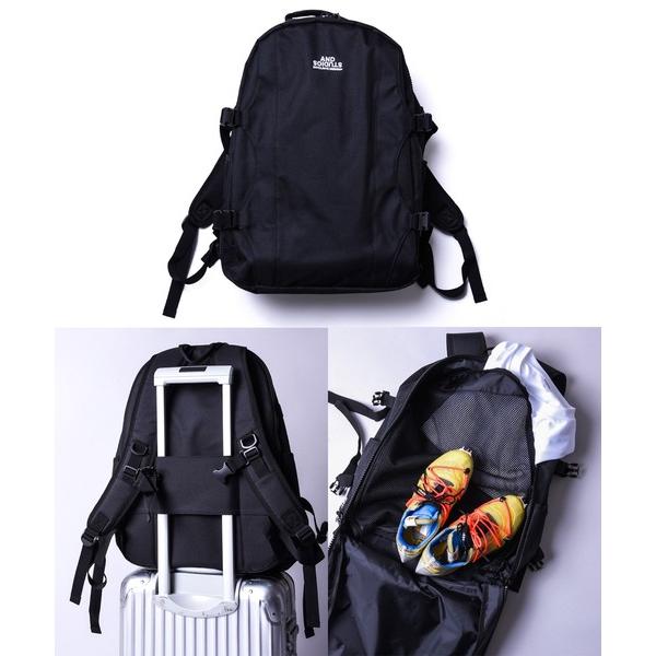 参考価格：12，100円発売時期：2023年04月コンディション：B（目立つ使用感なし）使用感が少ない、または気にならないアイテム留め具：剥げ参考商品名：※入荷禁止※【carrying backpack HOUSE】機内持込化大容量トラベル...