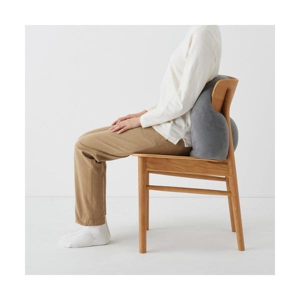 ZOZO問い合わせ番号:106564087ショップ:無印良品，ムジルシリョウヒンブランド:無印良品，ムジルシリョウヒン商品名:背当てにもなるやわらかマルチクッション　５５×４０×２０ｃｍカテゴリ:インテリア>クッション/クッションカバ...
