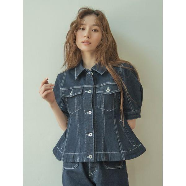 ZOZO問い合わせ番号:106644154ショップ:LILY BROWN，リリー ブラウンブランド:LILY BROWN，リリーブラウン商品名:ハーフスリーブペプラムデニムジャケットカテゴリ:ジャケット/アウター>デニムジャケットブラ...