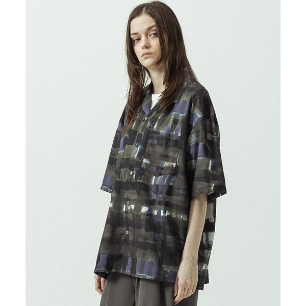 ZOZO問い合わせ番号:106684552ショップ:WEARSTAND，ウェアスタンドブランド:SLICK，スリック，WEARSTAND，ウェアスタンド商品名:【SLICK/スリック】Abstract Printed Open Collar...