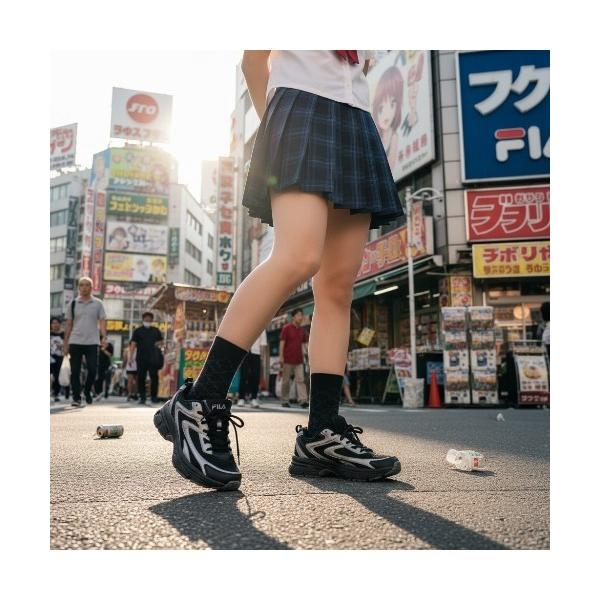 参考価格：9，790円発売時期：2025年08月コンディション：B（目立つ使用感なし）使用感が少ない、または気にならないアイテム全体的：汚れ表面：履きジワ内側：剥げ付属品：箱・タグ参考商品名：FILA DECODE参考品番：MFW25045...
