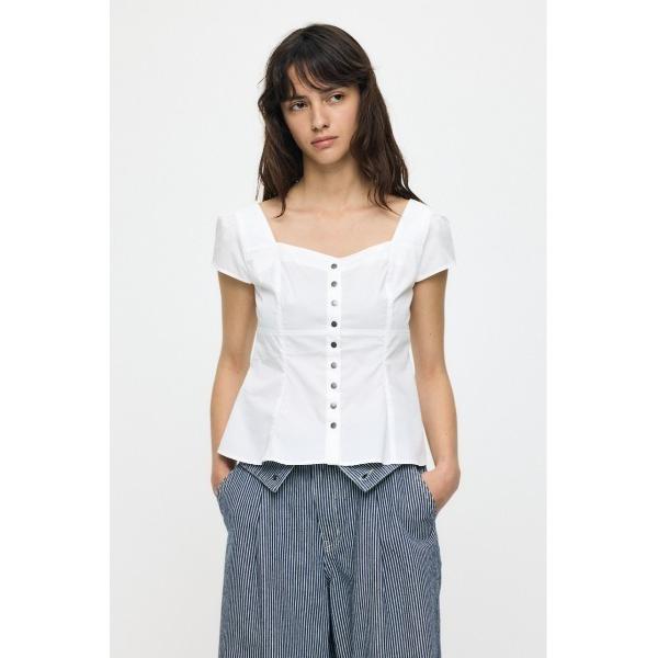 ZOZO問い合わせ番号:106879339ショップ:MOUSSY，マウジーブランド:MOUSSY，マウジー商品名:BUTTON UP FITTED ブラウスカテゴリ:トップス>シャツ/ブラウスブランド品番:010JS330-5091素...