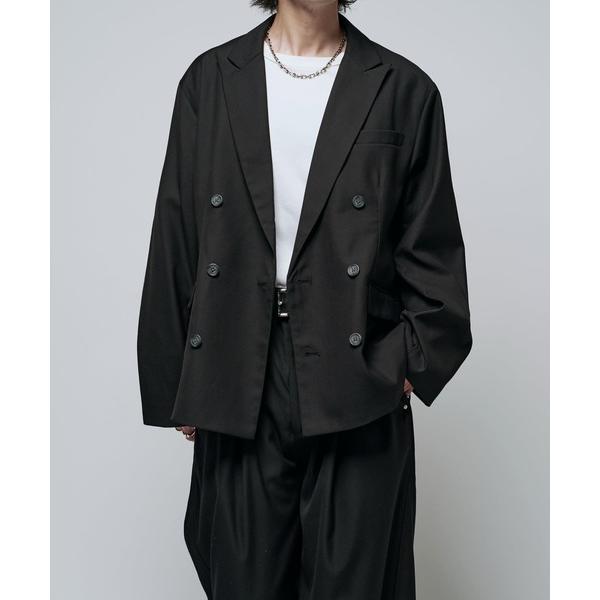参考価格：24，200円発売時期：2025年08月コンディション：B（目立つ使用感なし）使用感が少ない、または気にならないアイテム全体的：色あせ参考商品名：【Neucon/ニューコン】ボックスワイドショートダブルジャケット参考品番：LUZ5...