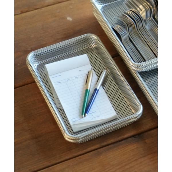 ZOZO問い合わせ番号:106959906ショップ:DULTON，ダルトンブランド:DULTON，ダルトン商品名:PERFORATED ALUMINUM TRAY 255/アルミニウム トレイカテゴリ:食器/キッチン>キッチンツールブ...