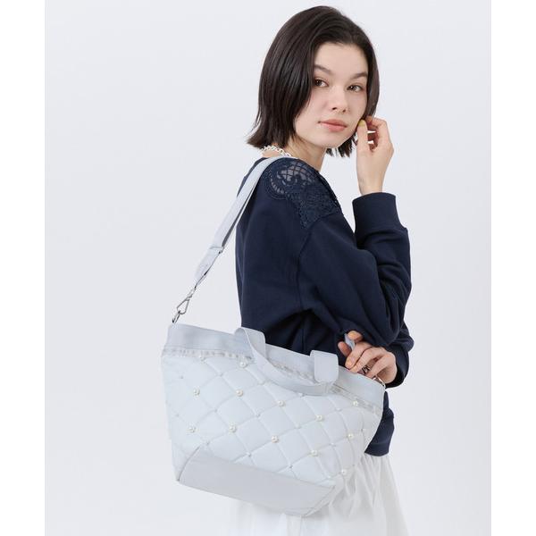 ZOZO問い合わせ番号:106994461ショップ:LeSportsac，レスポートサックブランド:LeSportsac，レスポートサック商品名:BUCKET TOTE W PEARLS ミストグレーパールカテゴリ:バッグ>トートバッ...