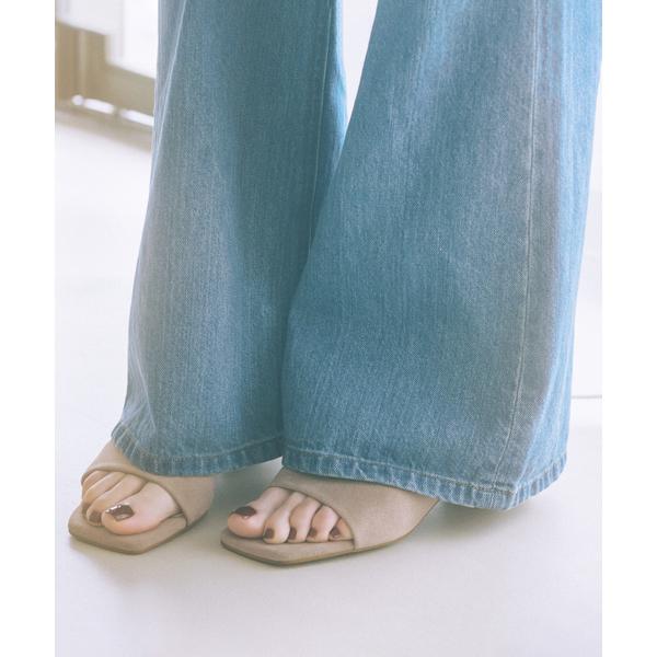 ZOZO問い合わせ番号:107193615ショップ:LE TALON，ルタロンブランド:LE TALON，ルタロン商品名:MIRAI MATSUDA×LE TALON 4cmスクエアスエードミュールカテゴリ:シューズ>サンダルブランド...