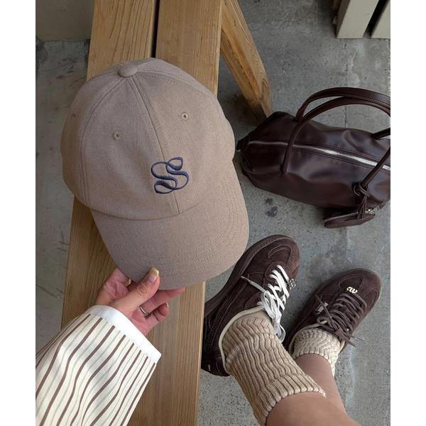 ZOZO問い合わせ番号:107384333ショップ:ISOOK，アイスーブランド:Reurie'，レウリィ，ISOOK，アイスー商品名:モノグラムロゴキャップ【sayaka original】カテゴリ:帽子>キャップブランド品番:25...