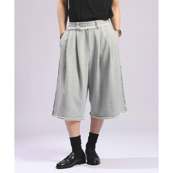 ZOZO問い合わせ番号:107504372ショップ:RAGEBLUE，レイジブルーブランド:RAGEBLUE，レイジブルー商品名:Double Tuck Sweat Cut Off Half Pants/2タック/スウェットカットオフハーフ...