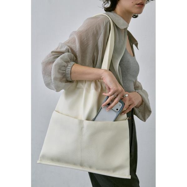 ZOZO問い合わせ番号:107505423ショップ:Avenue，アヴェニューブランド:un/neu，アンノイ商品名:アウトポケットレザー巾着トート / PC（14inch）収納可能 / 大容量バッグカテゴリ:バッグ>トートバッグブラ...