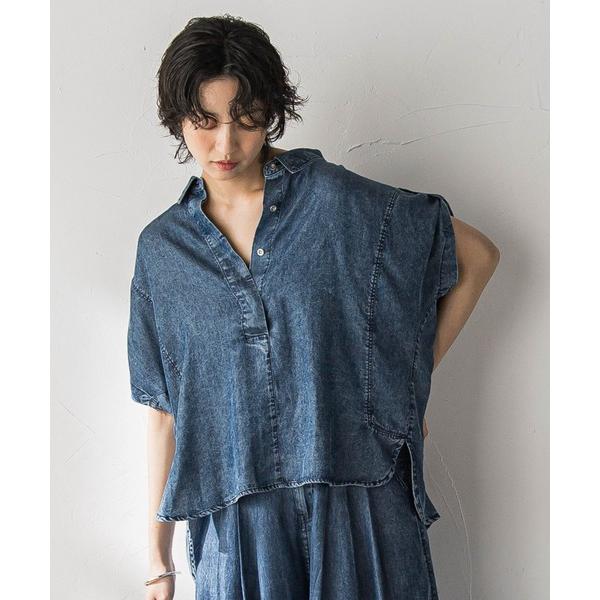 ZOZO問い合わせ番号:107579559ショップ:MAYSON GREY，メイソングレイブランド:MAYSON GREY，メイソングレイ商品名:ゆれるデニム5分袖スキッパーブラウスカテゴリ:トップス>シャツ/ブラウスブランド品番:2...