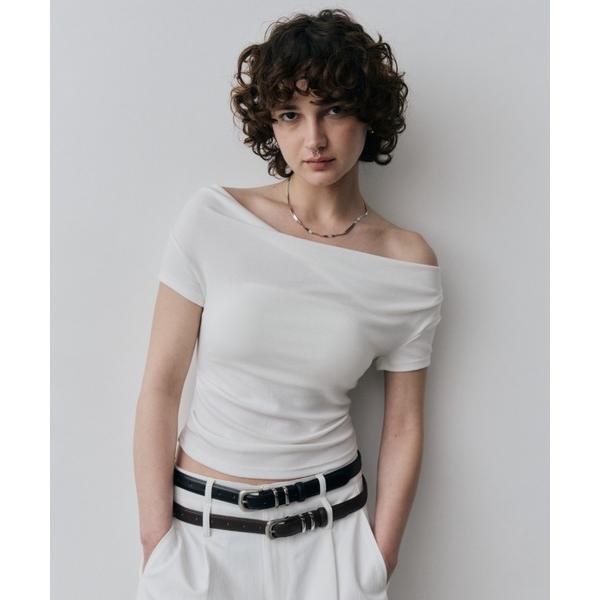 ZOZO問い合わせ番号:107687163ショップ:Avenue，アヴェニューブランド:HANNE，アン商品名:ドレープオフショルTEEカテゴリ:トップス>Tシャツ/カットソーブランド品番:306262-143-017素材:レーヨン9...