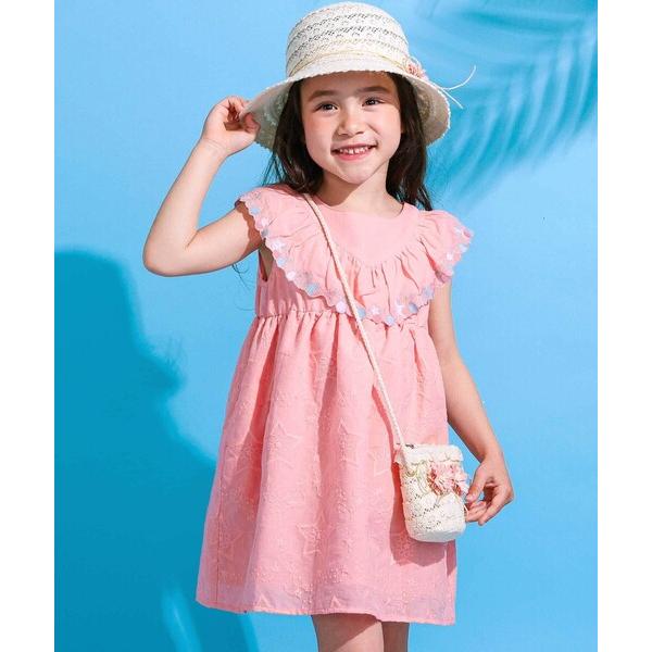 ZOZO問い合わせ番号:108035899ショップ:BEBE ONLINE STORE，ベベ オンラインストアブランド:SLAP SLIP，スラップスリップ商品名:星レース襟付きティアードワンピース(80~130cm)カテゴリ:ワンピース/...