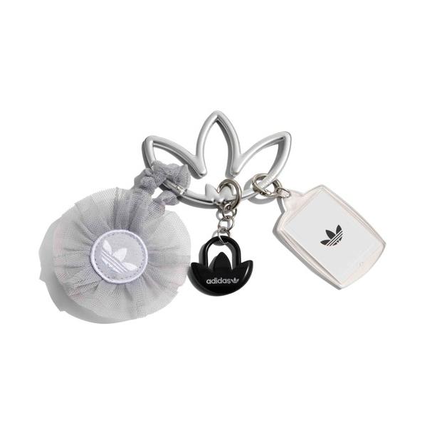 ZOZO問い合わせ番号:108192440ショップ:atmos pink，アトモスピンクブランド:adidas，アディダス商品名:adidas TREFOIL CHARM KEYCHAIN / アディダス トレフォイル チャーム キーチェー...