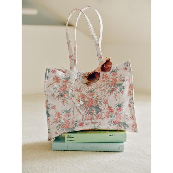 ZOZO問い合わせ番号:108311877ショップ:LILY BROWN，リリー ブラウンブランド:LILY BROWN，リリーブラウン商品名:【LILY BROWN×ANNA SUI】バリエーショントートバッグカテゴリ:バッグ>トー...