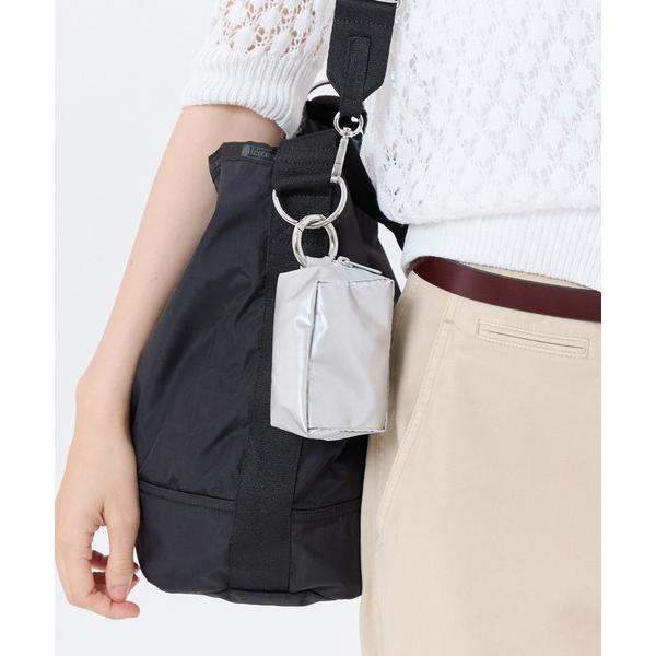 ZOZO問い合わせ番号:108815042ショップ:LeSportsac，レスポートサックブランド:LeSportsac，レスポートサック商品名:MICRO REC COSM フロストシルバーシャインカテゴリ:アクセサリー>チャームブ...