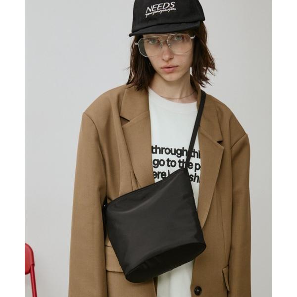 ZOZO問い合わせ番号:109012600ショップ:Auntie Rosa，アンティローザブランド:Auntie Rosa Holiday，アンティローザホリデー商品名:2WAYナイロンバゲットショルダーバッグカテゴリ:バッグ>ショル...