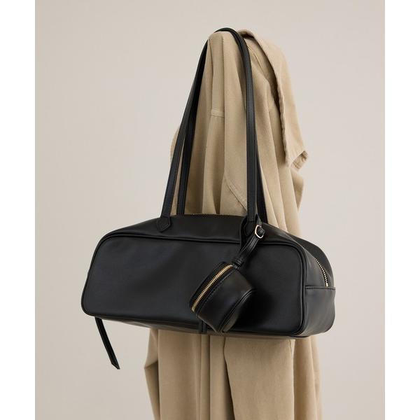 ZOZO問い合わせ番号:109013564ショップ:ADAM ET ROPE'，アダムエロペブランド:SALON adam et rope'，サロン アダム エ ロペ商品名:「WEB限定」チャーム付きスプリットレザーミドルバッグカテゴリ:バ...