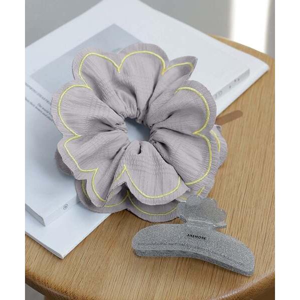 ZOZO問い合わせ番号:109445130ショップ:ANEMONE，アネモネブランド:ANEMONE，アネモネ商品名:フラワーシュシュクリップカテゴリ:ヘアアクセサリー>バレッタ/ヘアクリップブランド品番:DG550071H素材:ポリ...