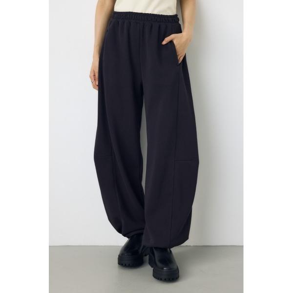 ZOZO問い合わせ番号:109605064ショップ:AZUL BY MOUSSY，アズールバイマウジーブランド:AZUL BY MOUSSY，アズールバイマウジー商品名:バレルスウェットパンツ　秋服　夏服　ウエストゴム　ロングパンツカテゴリ...
