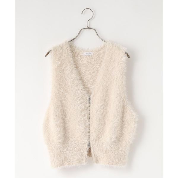 ZOZO問い合わせ番号:109761592ショップ:LOWRYS FARM，ローリーズファームブランド:LOWRYS FARM，ローリーズファーム商品名:シャギーＺＩＰショートベスト 824182カテゴリ:トップス>ベストブランド品番...
